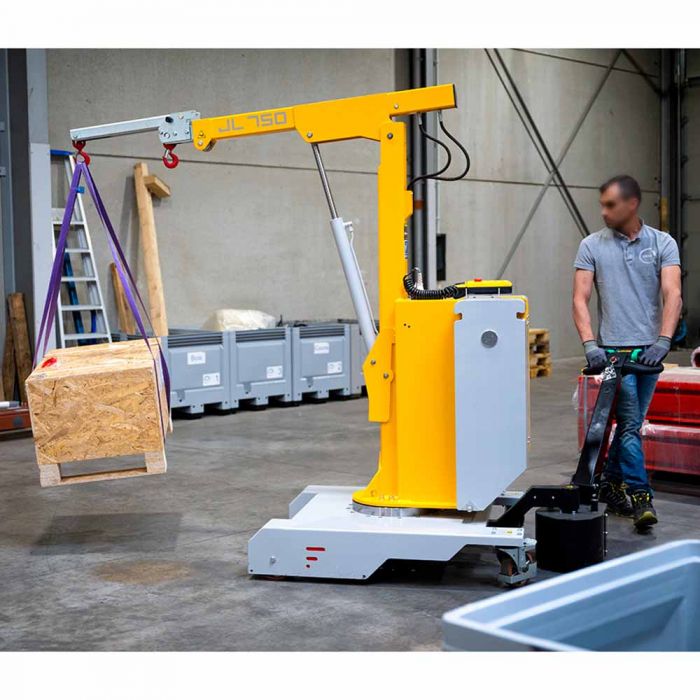 Mobiler Kran für ergonomisches Arbeiten | Logistik Xtra